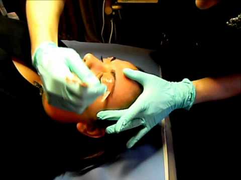 Brow Wax at Spa Vita Bella