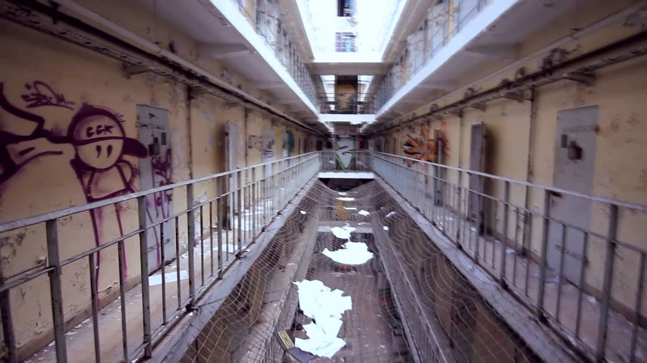 Prison 15H & Château de la Forêt in one Trip! - YouTube