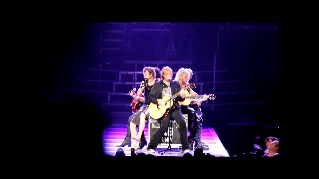 Def Leppard - Acoustic Medley - YouTube