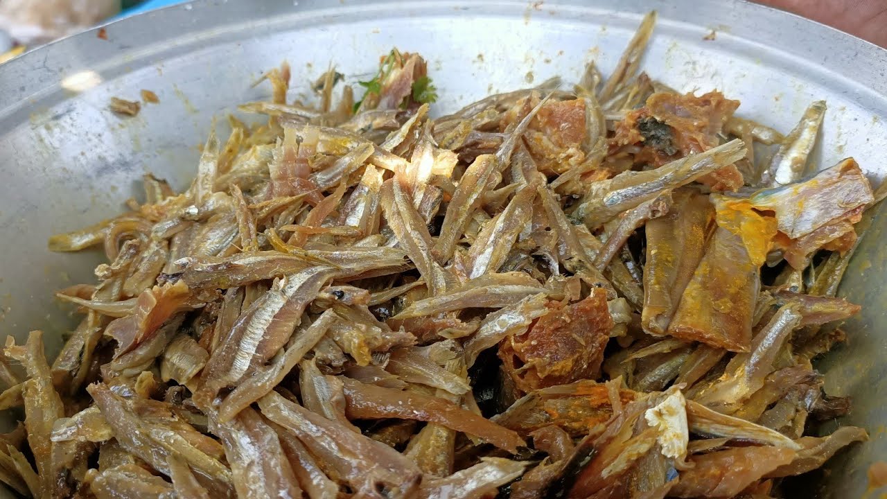 நெத்திலிகருவாடு கிரேவி சமைத்து நண்பர்களுடன் உணவு/NETHTHILI DRYFISH ...