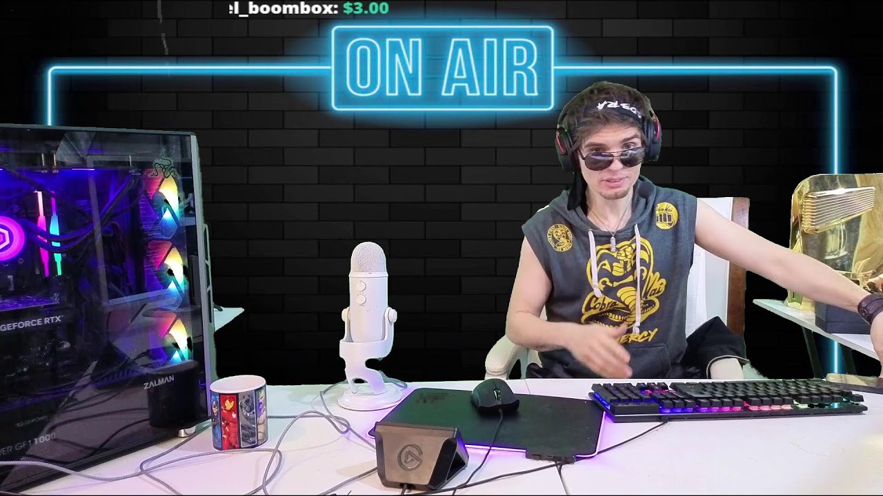 MonkeyKingCobra - AlexB playng CS2 with Jimmy The Monkey and the Mallet ...