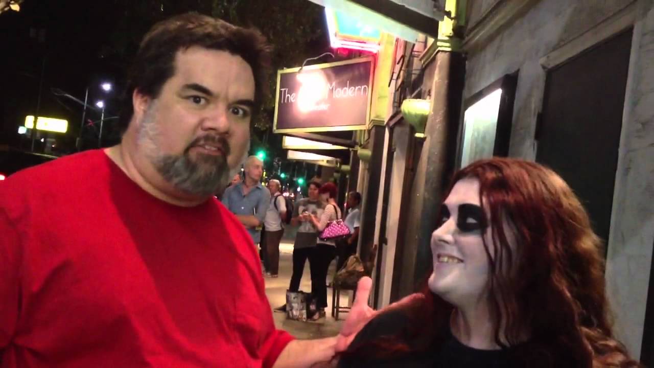 Geeks Vs Zombies - YouTube
