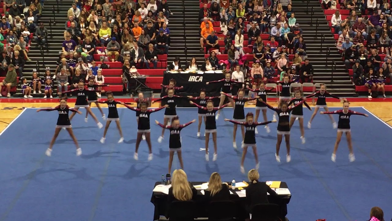 Gigi and the SAA girls, Cheer competition - 10/01/17 - YouTube