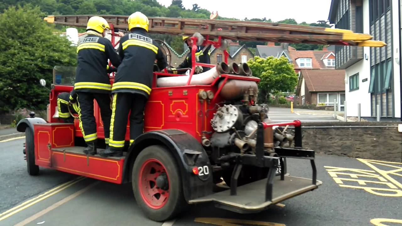 Vintage MerryWeather Fire Appliance leaving Lynton Fire Station - YouTube