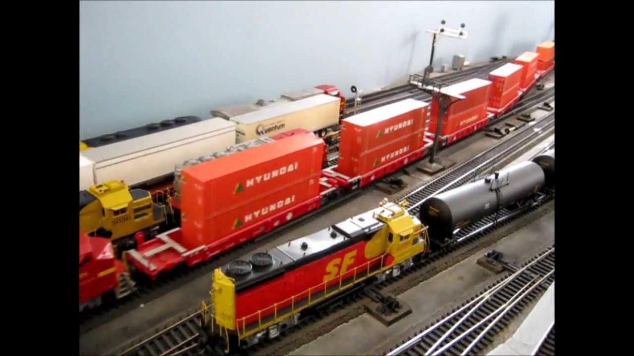 Santa Fe 148 Hyundai Container Train - YouTube