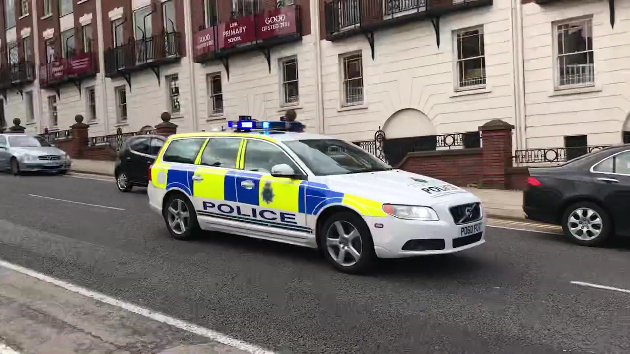 Merseyside Police RPU car responding - YouTube