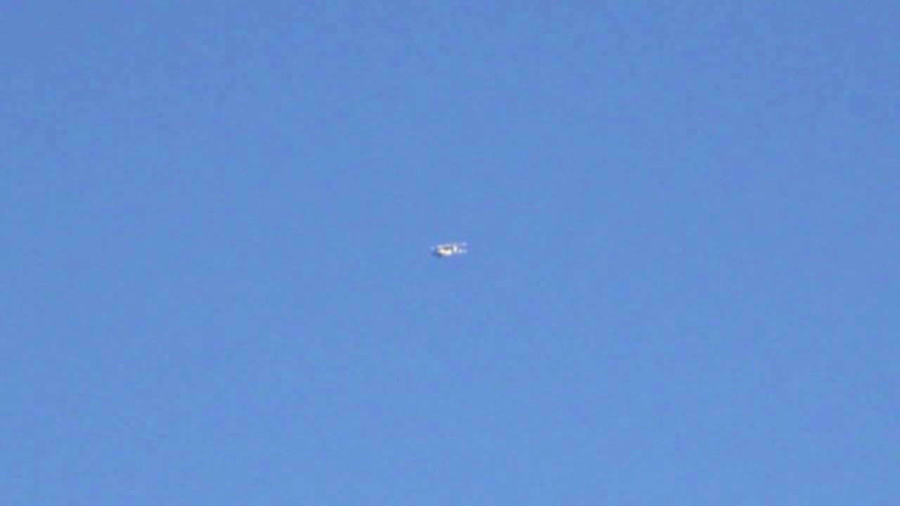 Winging It! - E-Flite Ultimate 20-300 10e Maiden - YouTube