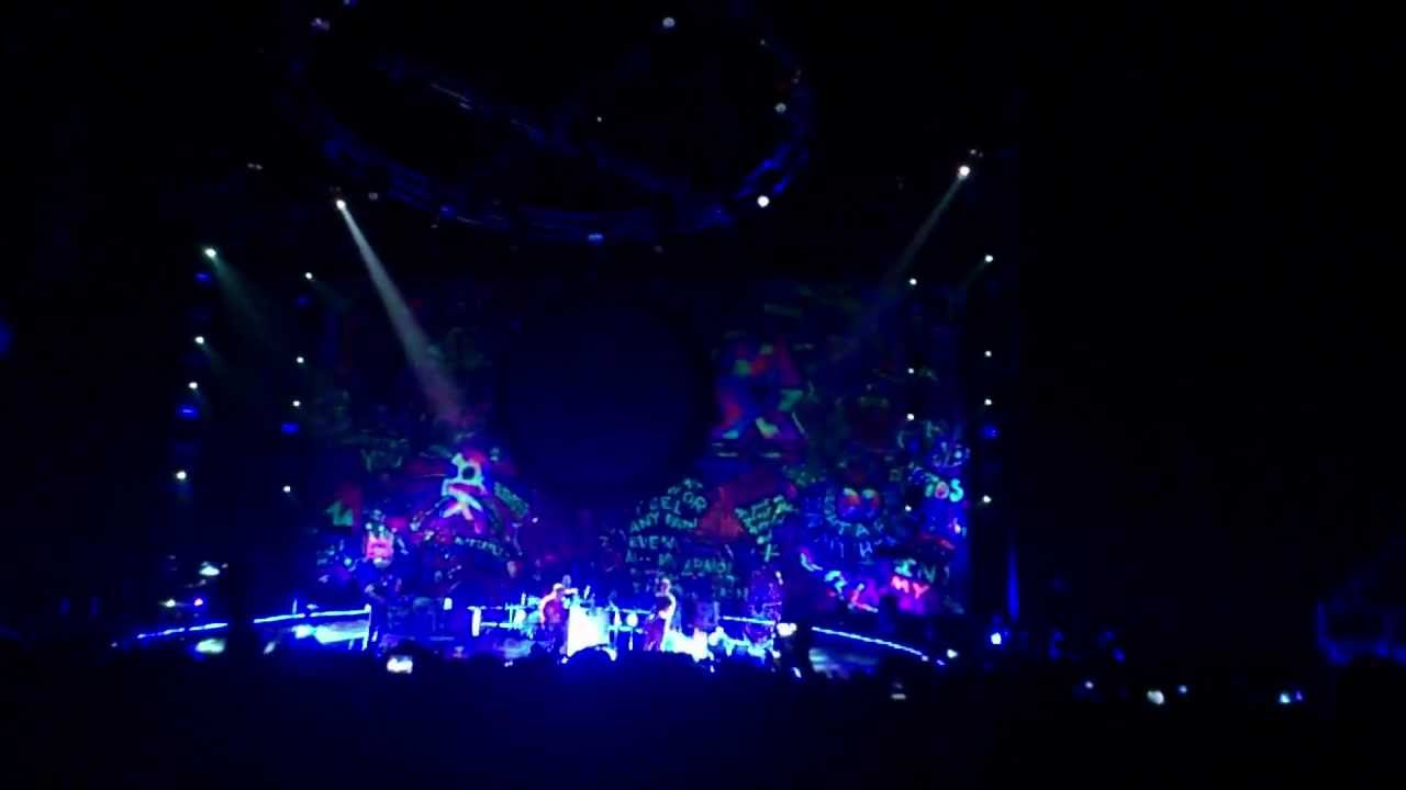Coldplay-Christmas Lights at O2 Arena 10-12-11 - YouTube