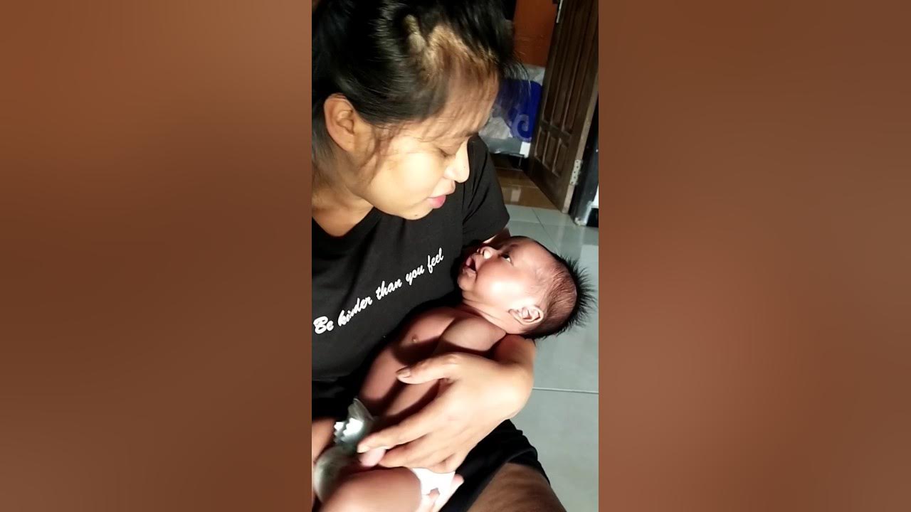 ibu muda belajar menyusui #vidioviral - YouTube