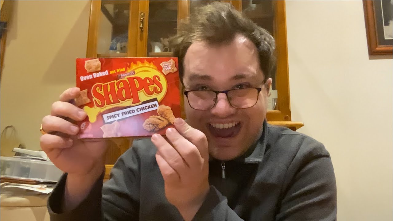 Shapes Spicy Fried Chicken Review (Fire & Ice Challenge #18) - YouTube