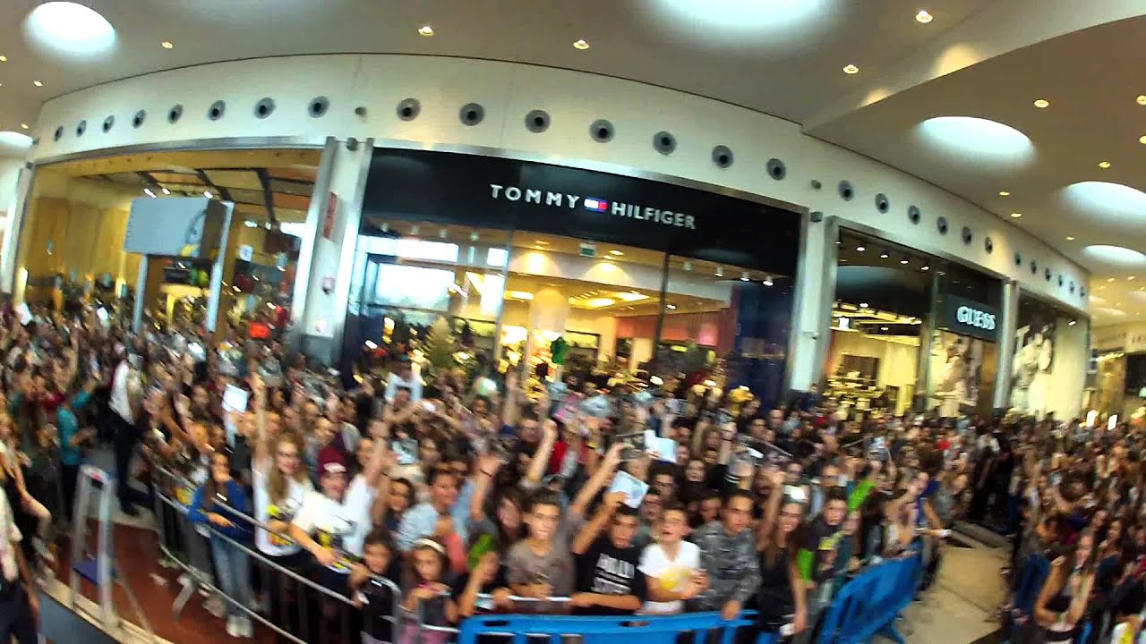 FEDEZ INSTORE CARUGATE@LUCA BOTTER PHOTOGRAPHER - YouTube