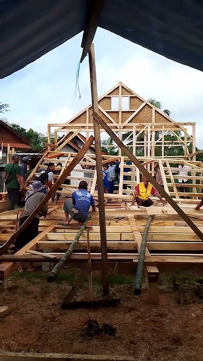 Proses pembangun rumah panggung gotong royong.part 2 - YouTube
