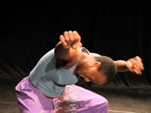 Bintou Dembele - "Mon appart' en dit long" - YouTube