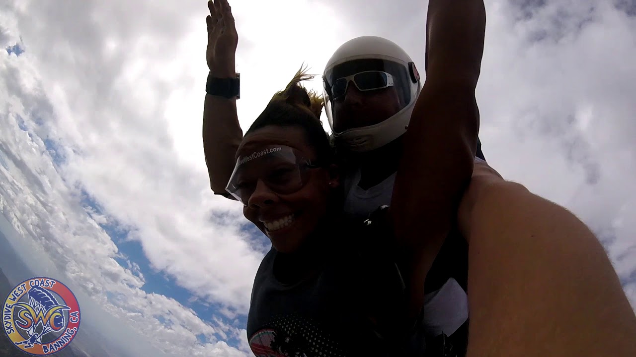 Erika Brogdon Tandem at Skydive West Coast - YouTube