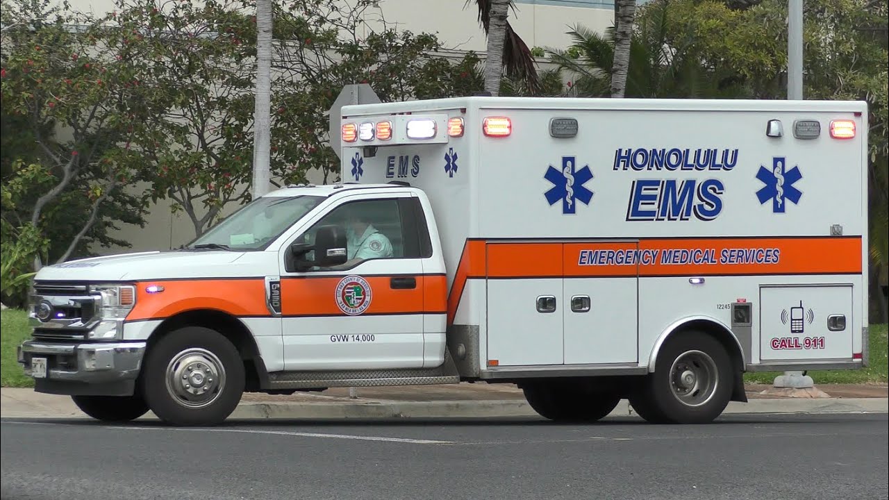 Honolulu EMS Medic 16 (Makakilo Unit) Responding - YouTube