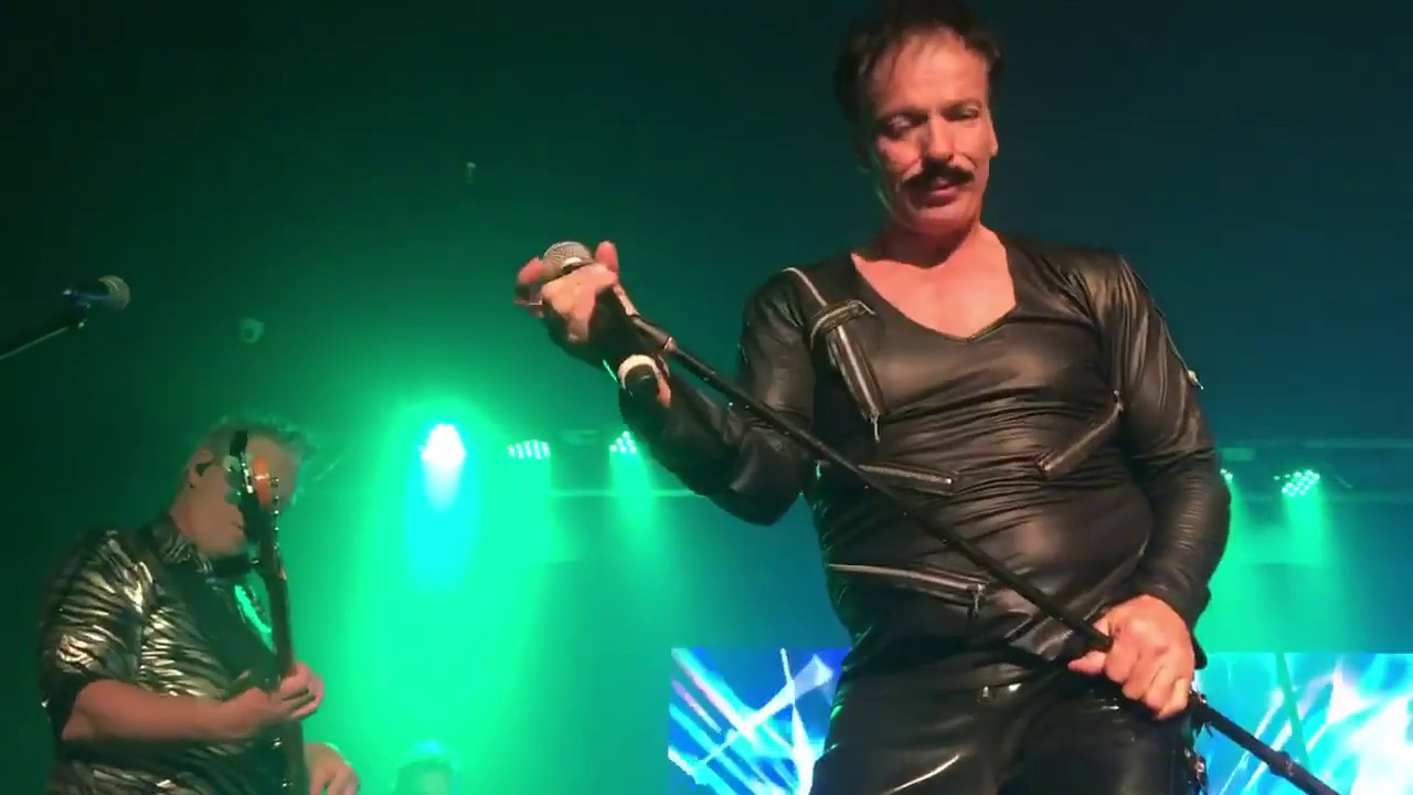 Queen Flash - Bohemian Rhapsody - YouTube