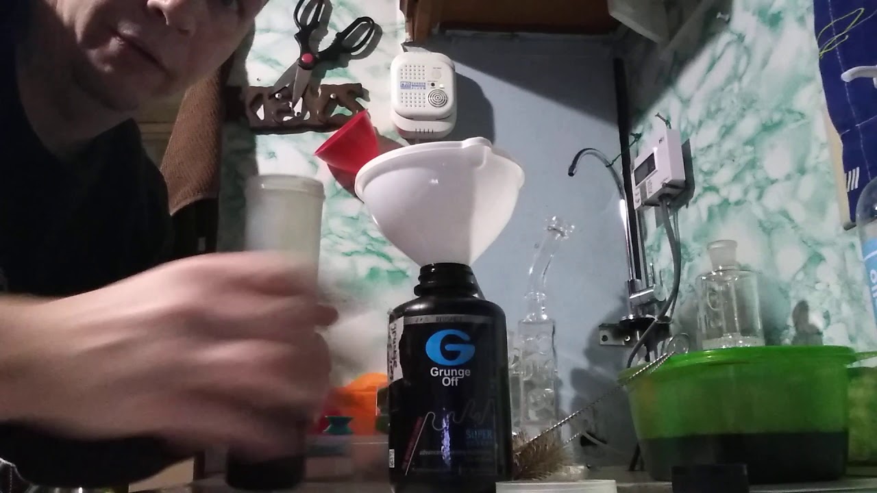 grunge off super soaker reusable glass cleaner. works over & over - YouTube