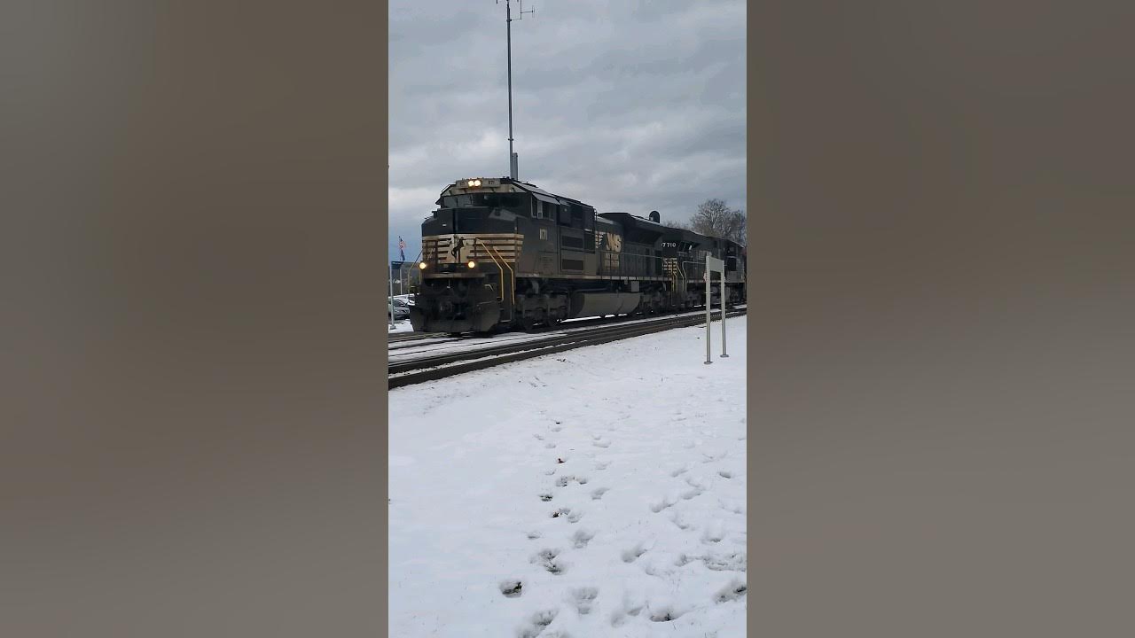 Norfolk Southern #1171 leads a 157 car manifest at Lewistown, PA (01/07/2024) - YouTube