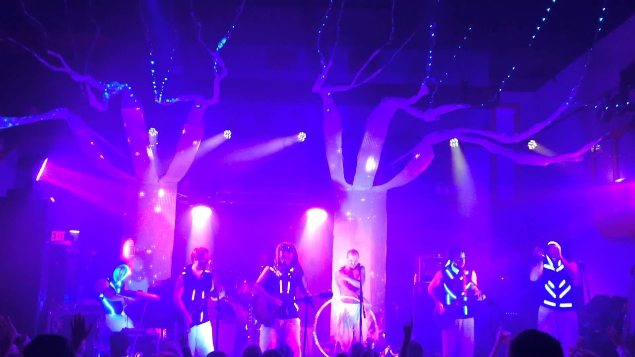 Wookie Foot 2015 Snow ball - YouTube