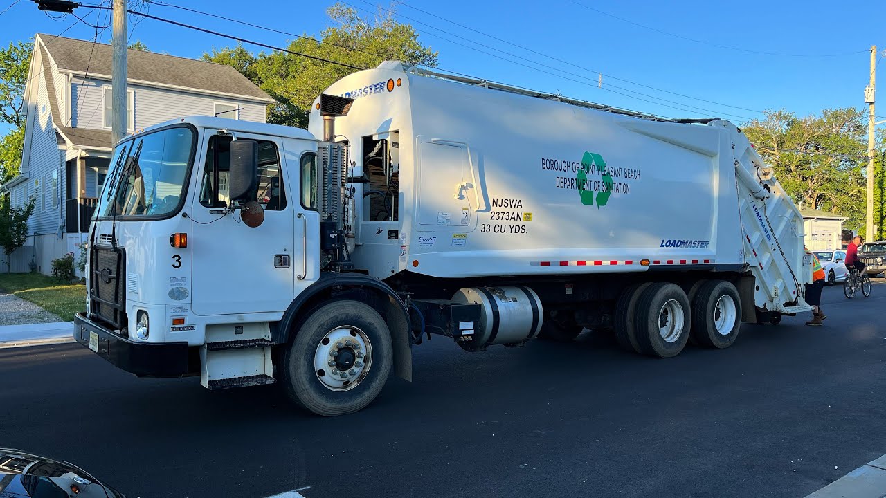 Point Pleasant Beach Autocar Loadmaster Garbage Truck Packing Heavy ...