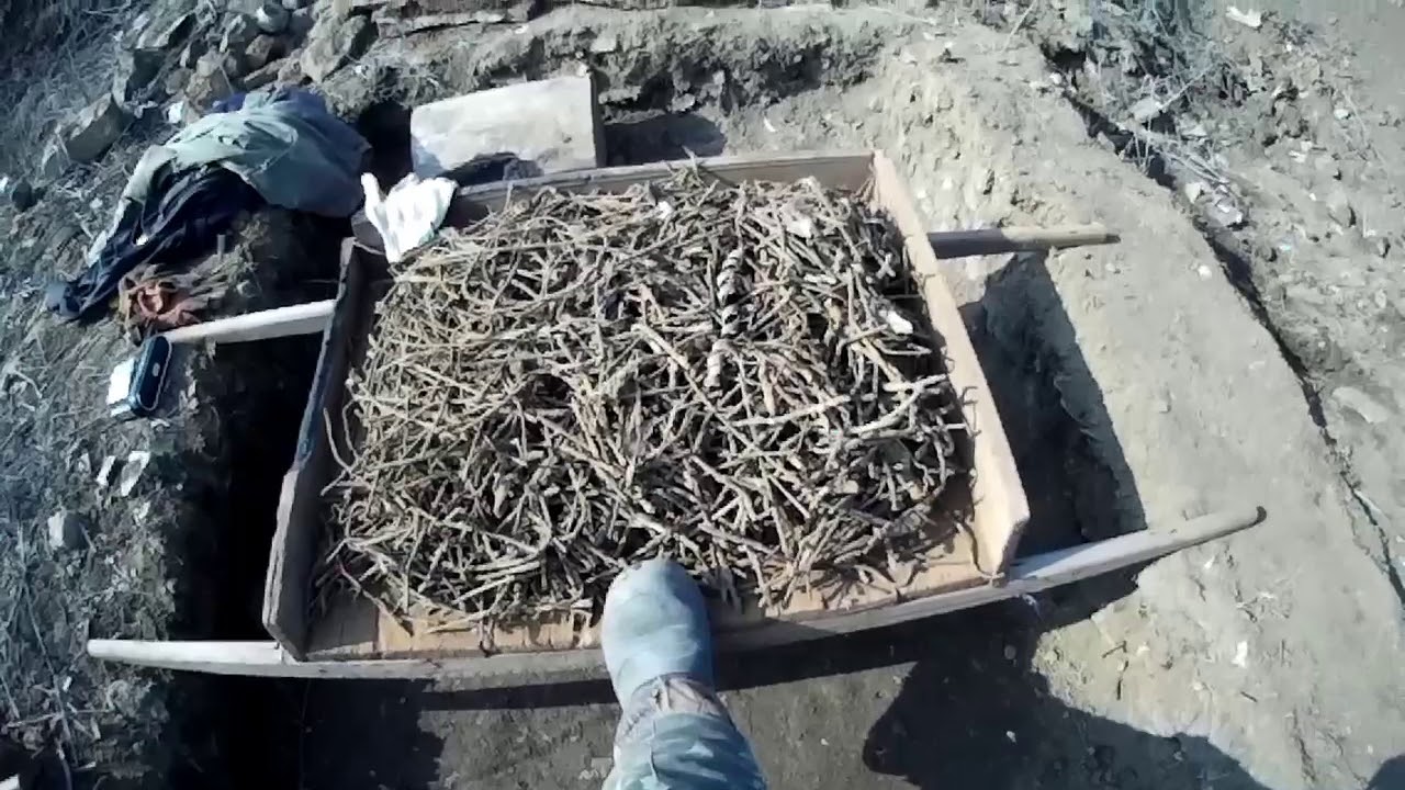 МЕТАЛЛОРАСКОП//IRON DIGGERS//36//EXCAVATION OF SCRAP METAL// - YouTube