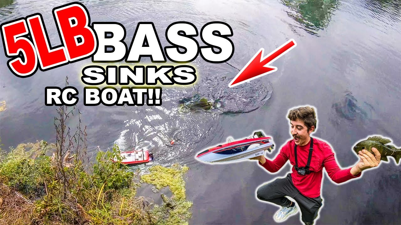 HUGE Bass Attacks Bass On My Line! / Fishing With A RC Boat! (MY NEW ...