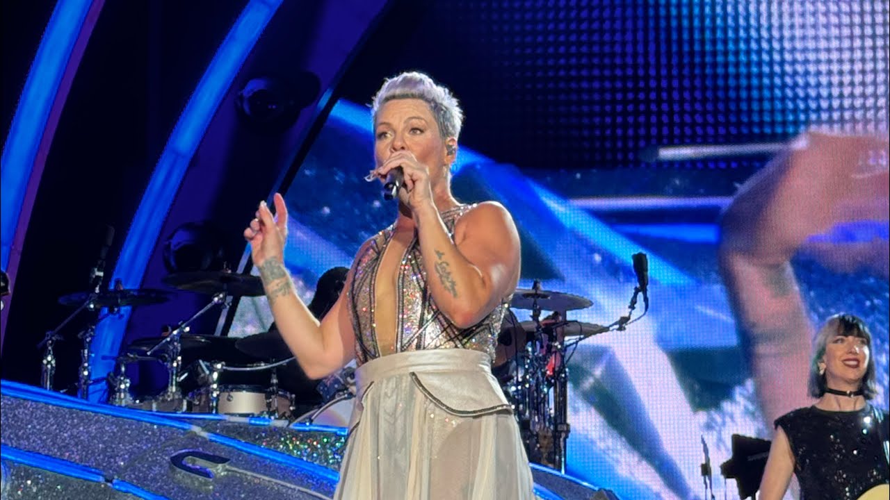 P!nk Pink - Who Knew Live Marvel Stadium 13 March 2024 Summer Festival ...