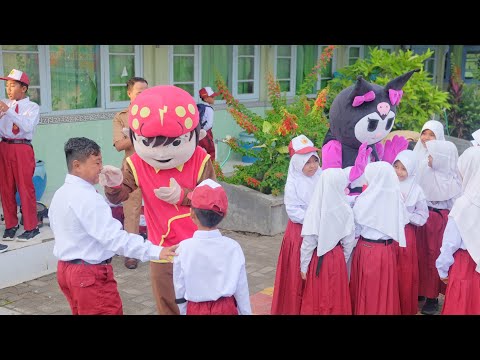 DI BALIK LAYAR..!! YUK KITA INTIP PARA BADUT MENGHIBUR ANAK-ANAK SD