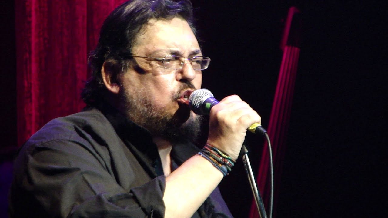 Λαυρέντης Μαχαιρίτσας | Web Music Radio - YouTube