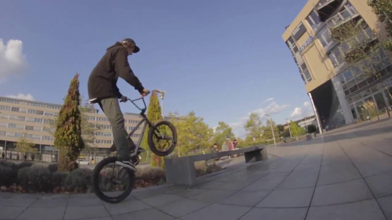 PEOPLE'S STORE BMX: Niklas Beyer Fall Jibs - YouTube