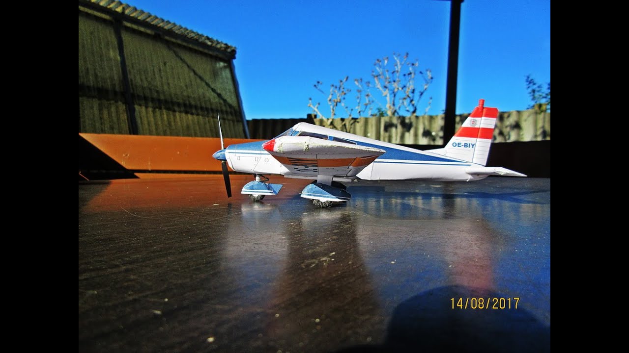 Piper PA28 Cherokee paper model - YouTube