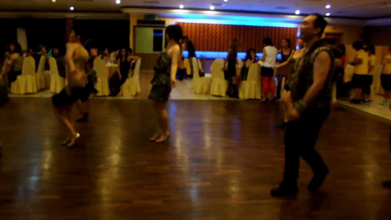 FEEL THE RHYTHM - LINE DANCE - YouTube