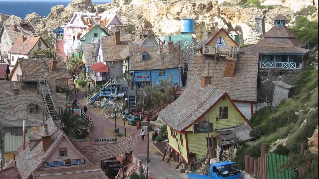 Popeye Kulissenstadt Popeye Village auf Malta Sweethaven Village ...