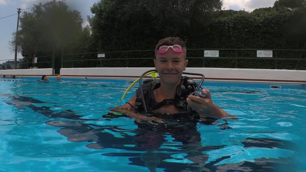 prova sub bubblemaker padi piscina Il Carmelo Ciampino RM luglio 2020 - YouTube