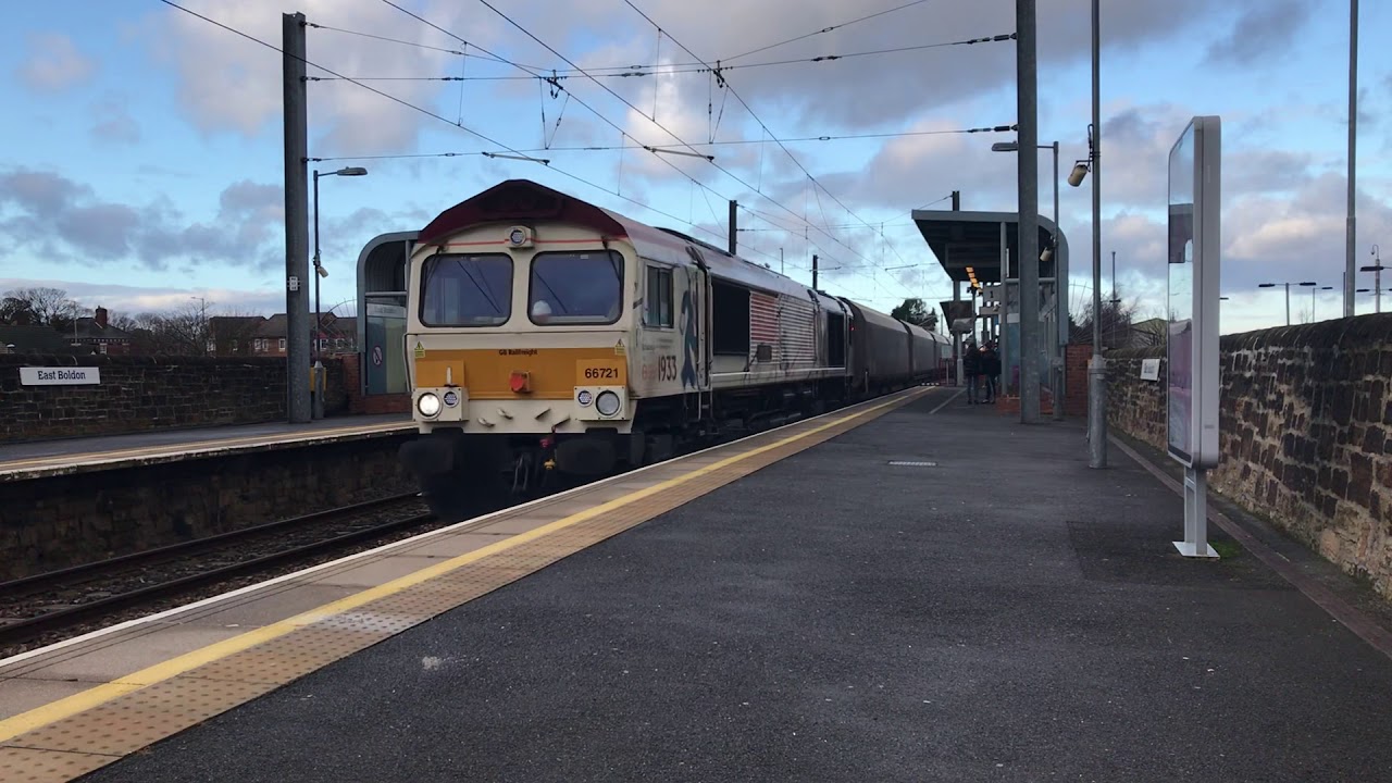 Tyne coal train passing East Boldon - YouTube