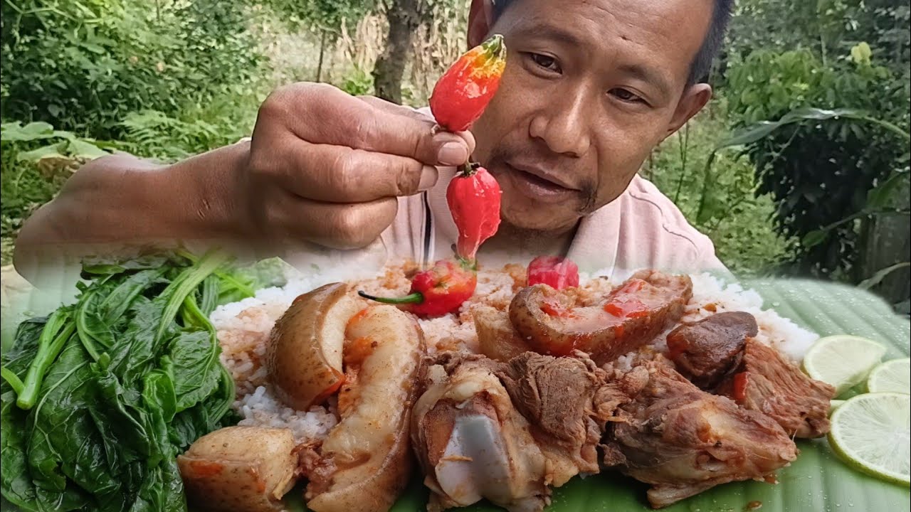 EAT LOCAL PORK COOK WITH AXONE || 2 KING CHILLI 🌶️ NAGA STLYE MUKBANG ...