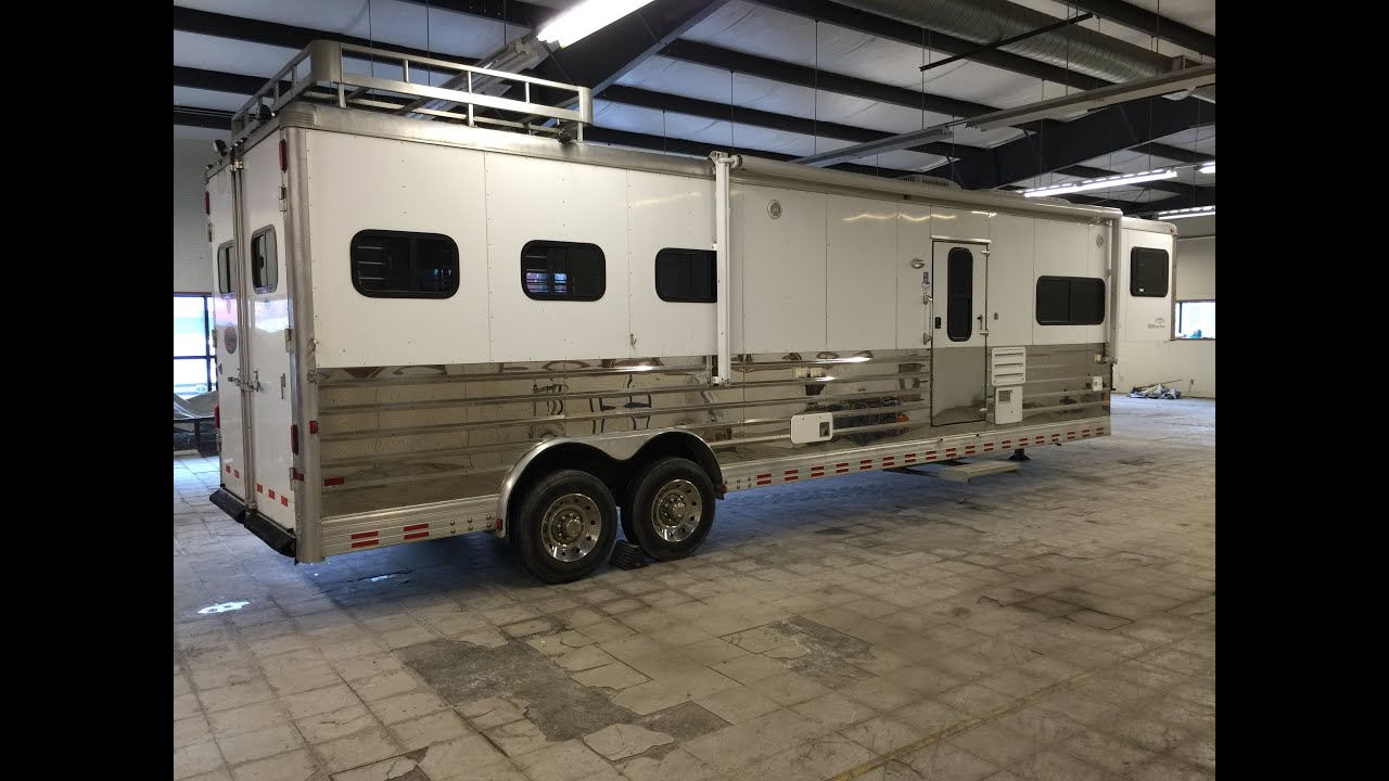 2005 Sundowner Sunlite 3 Horse Trailer - YouTube