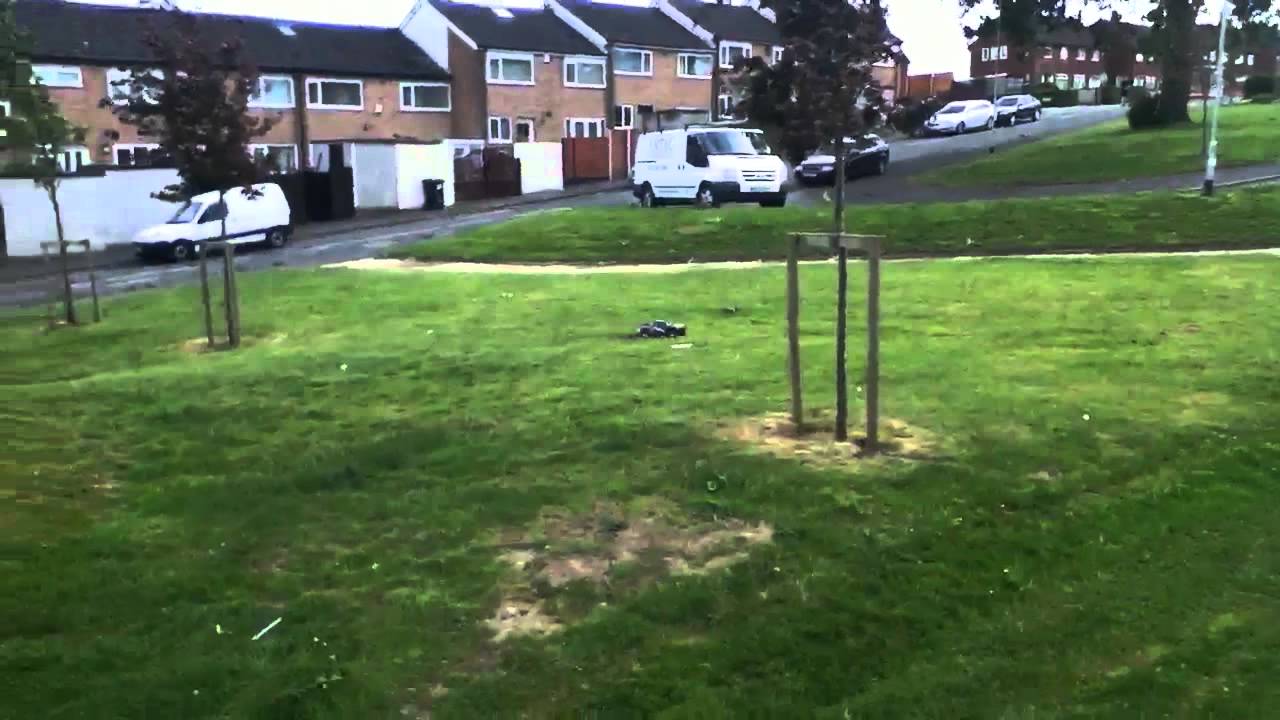 Traxxas slash jump - YouTube