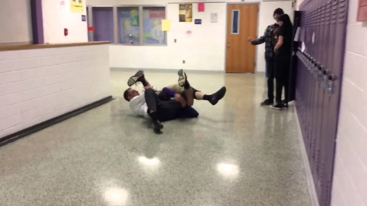 Student Trash Talks Teacher - YouTube