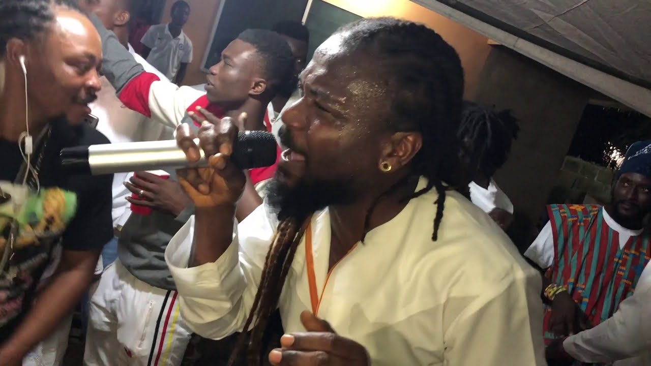 Samini performs Obaa and My Own for a Big Fan - YouTube