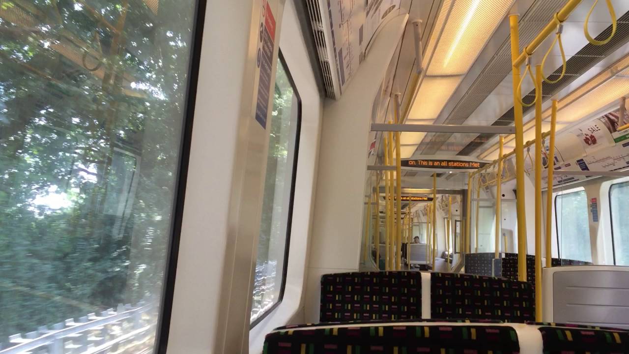 Metropolitan Line Ruislip to Uxbridge - YouTube