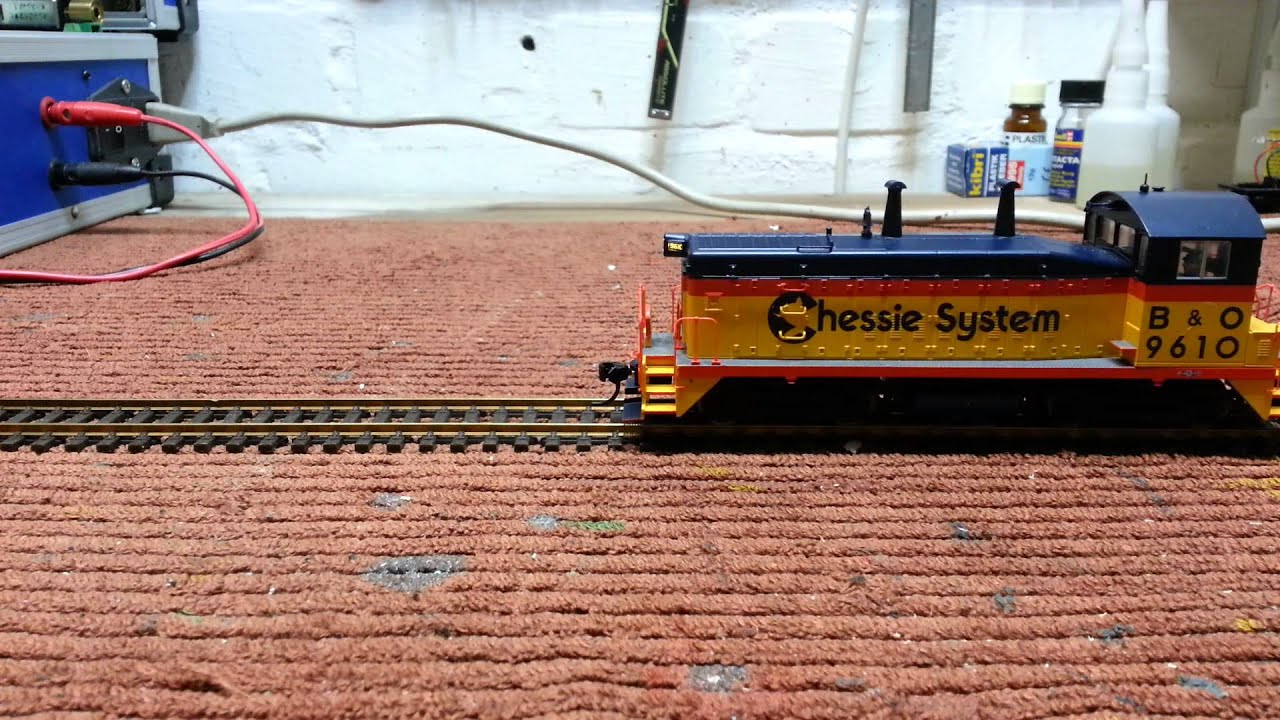 Walthers P2K SW9/1200 DCC Sound review - YouTube