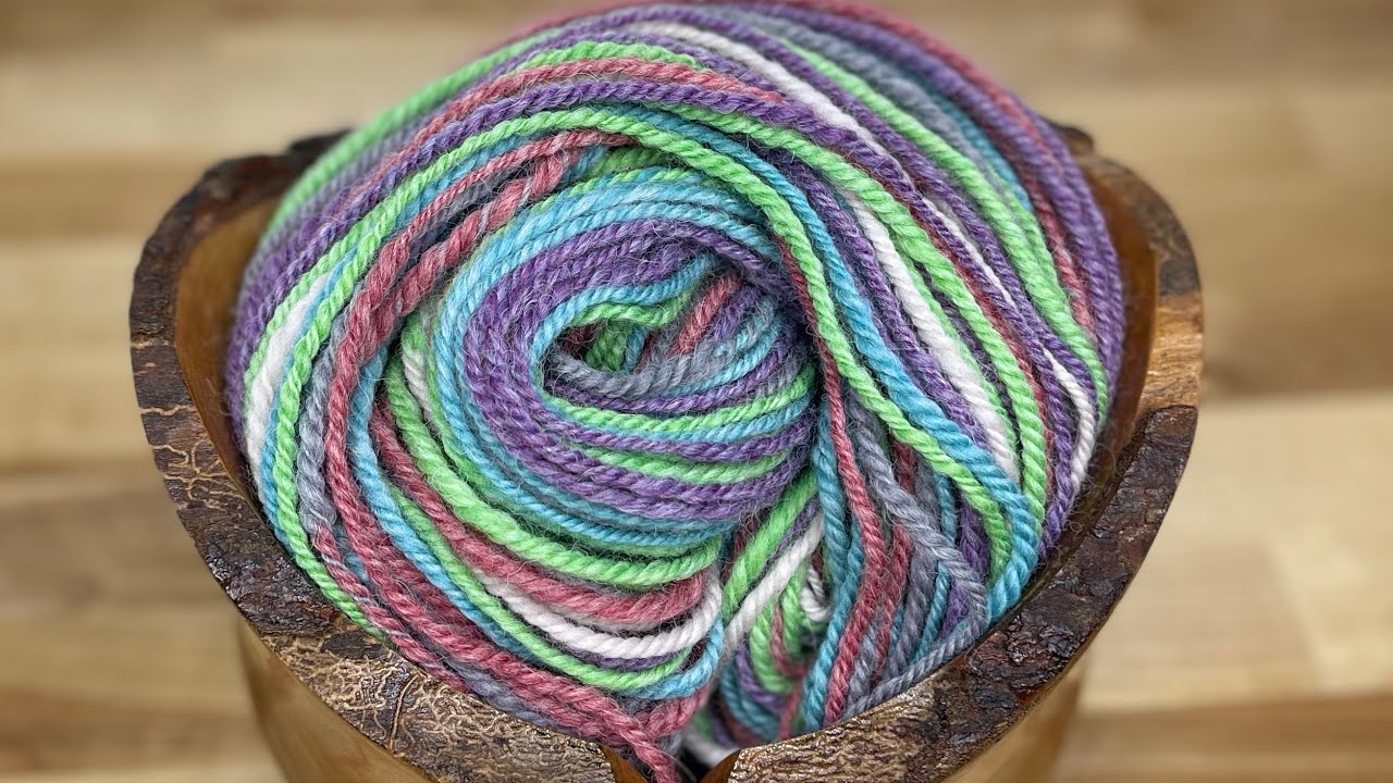How To Spin A Self-Striping Yarn And What Is Grist?! - YouTube