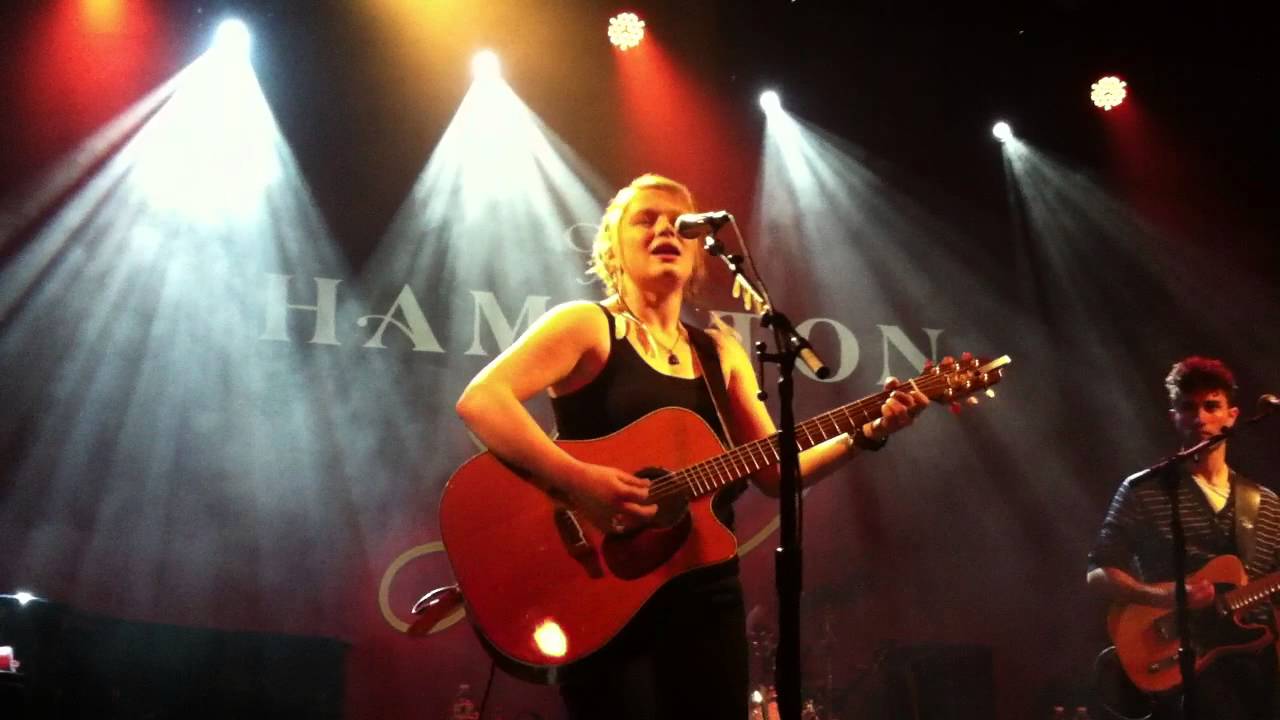Crystal Bowersox Singing Me and Bobby McGee - YouTube