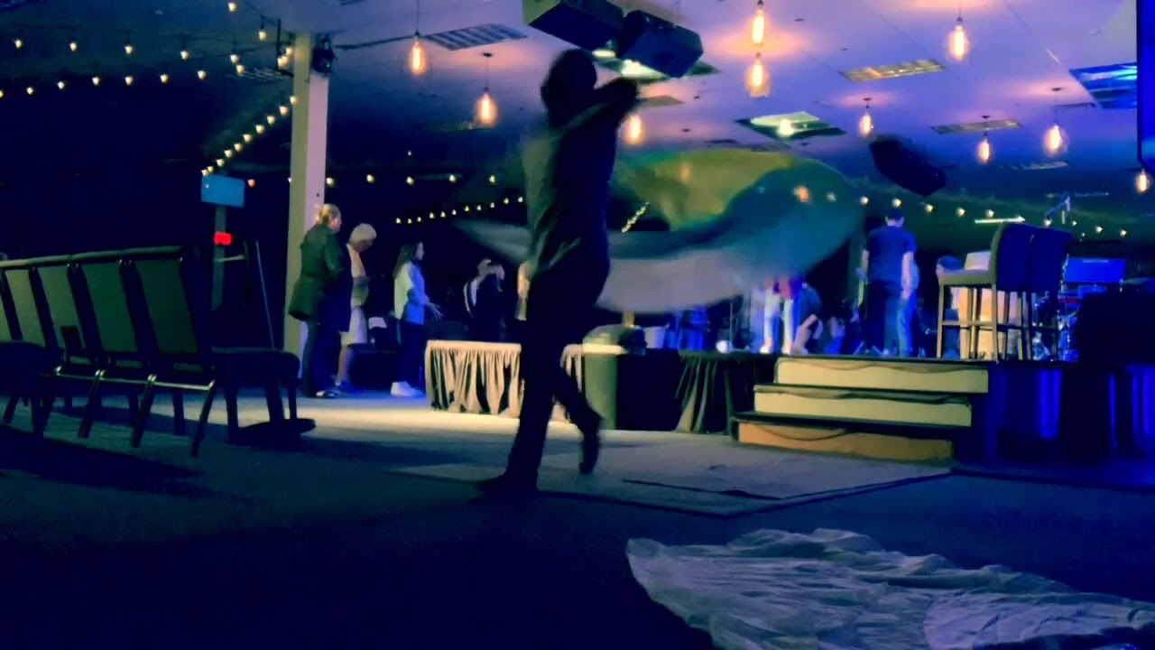 Worship Flag Praise Dance | Praise Worship Dance \\ Flagging Dance ...