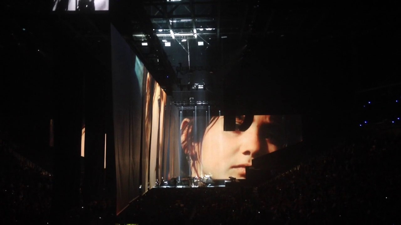 Roger Waters - Us & Them - Kansas City 5/26/17 - YouTube
