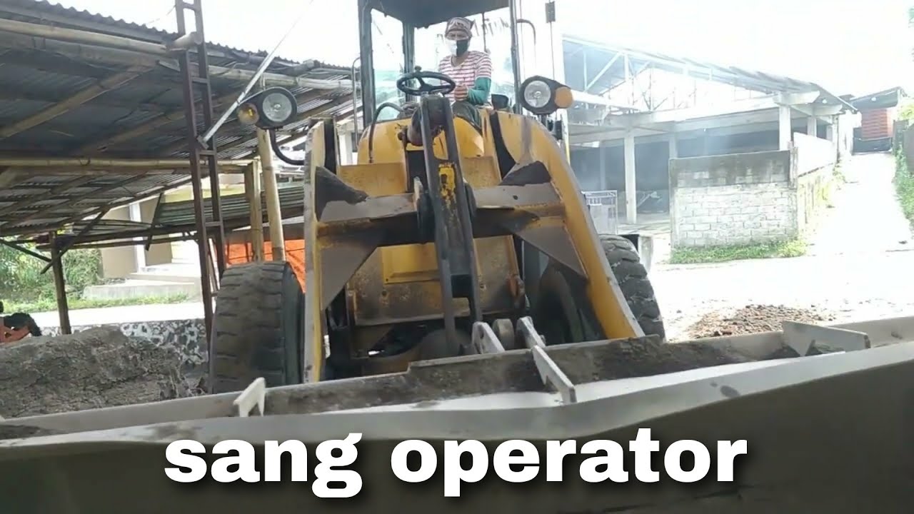 kerja operator mesin crusher - YouTube