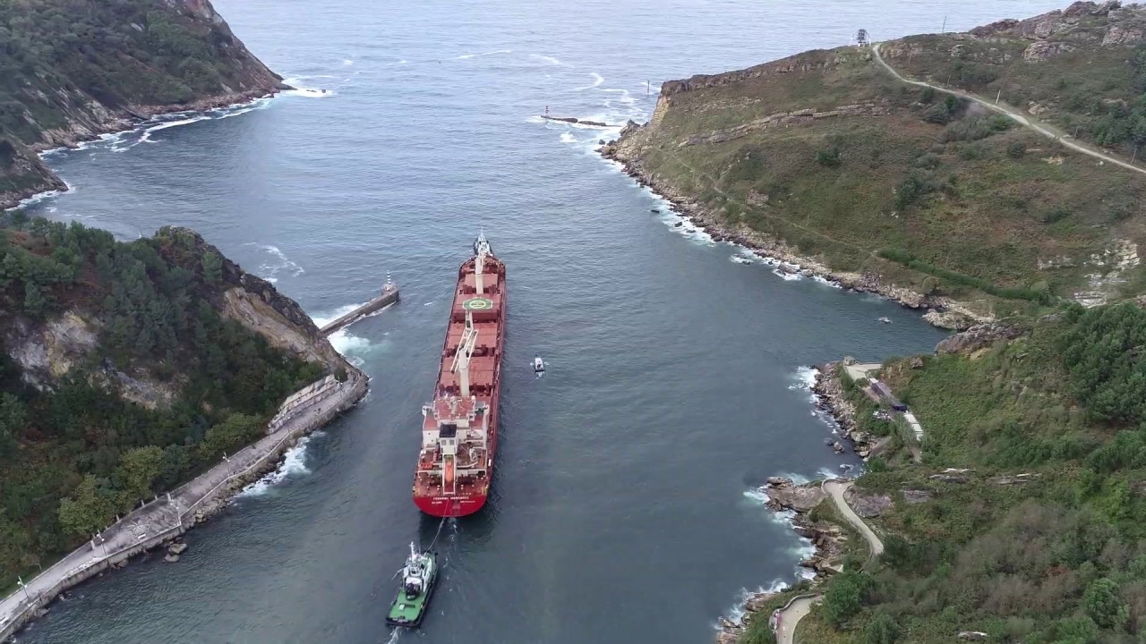 Entrada Federal Margaree en el Puerto de Pasaia - YouTube