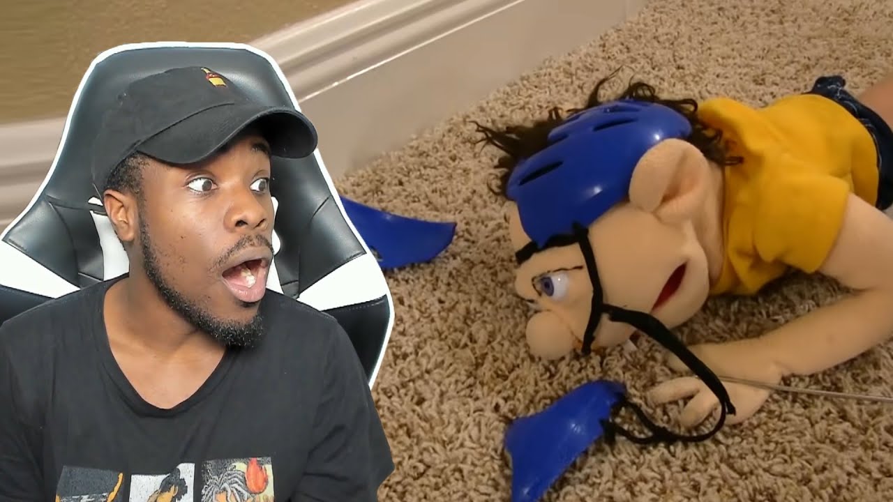 SML Movie Jeffy Breaks His Helmet Reaction - YouTube