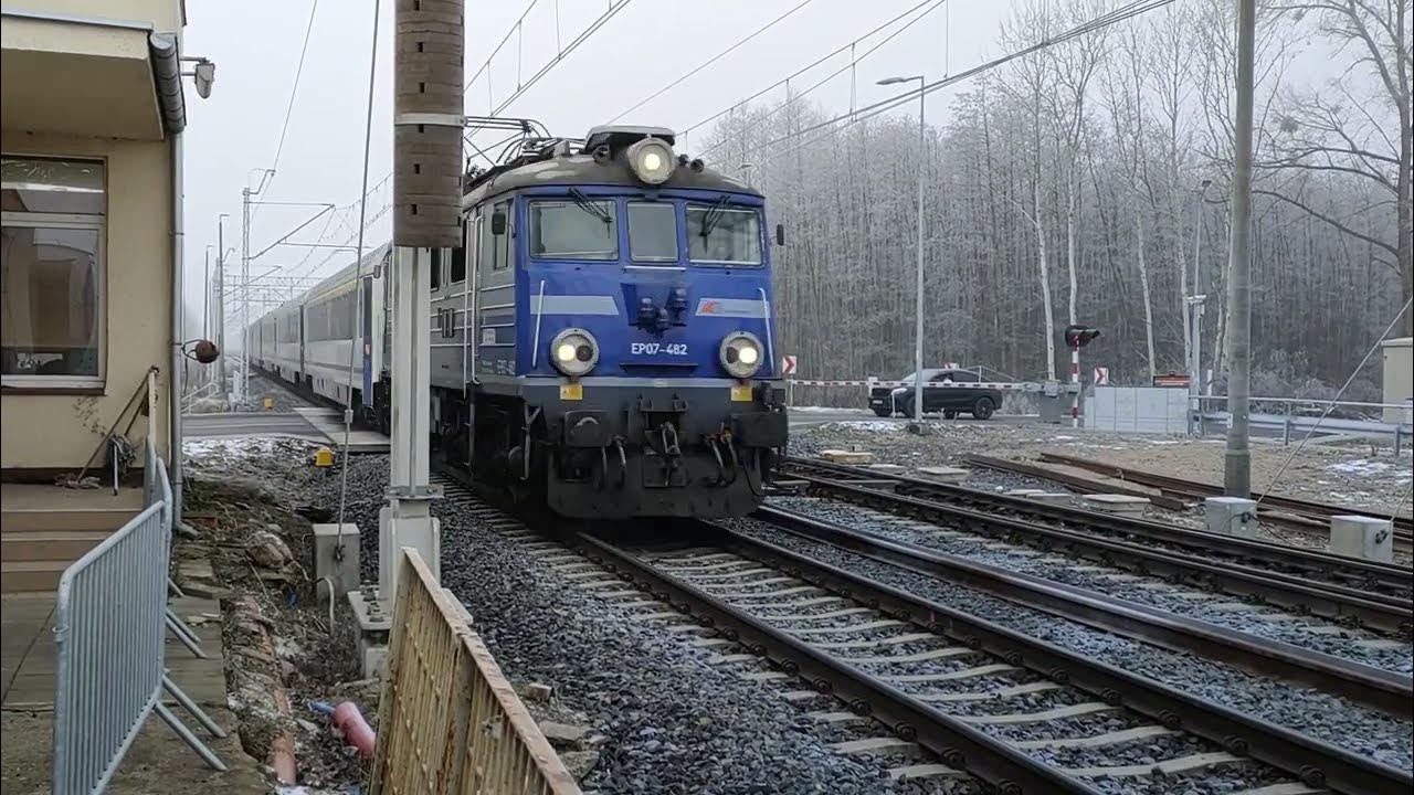 EP07-482+IC RYBAK do stacji Białystok (PKP INTERCITY) - YouTube